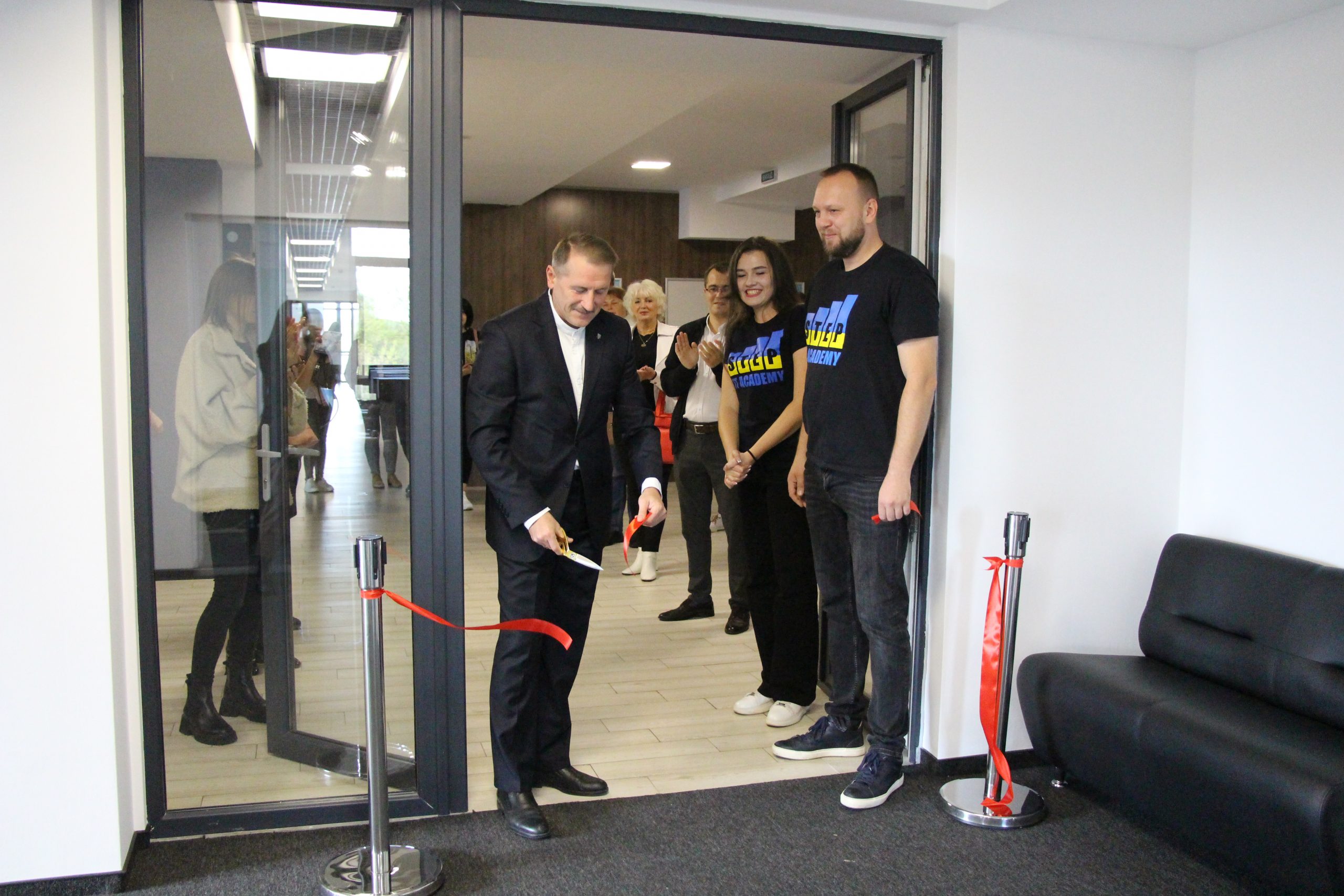 Обрали Дрогобич: сотий філіал комп’ютерної академії IT STEP відкрили на ...